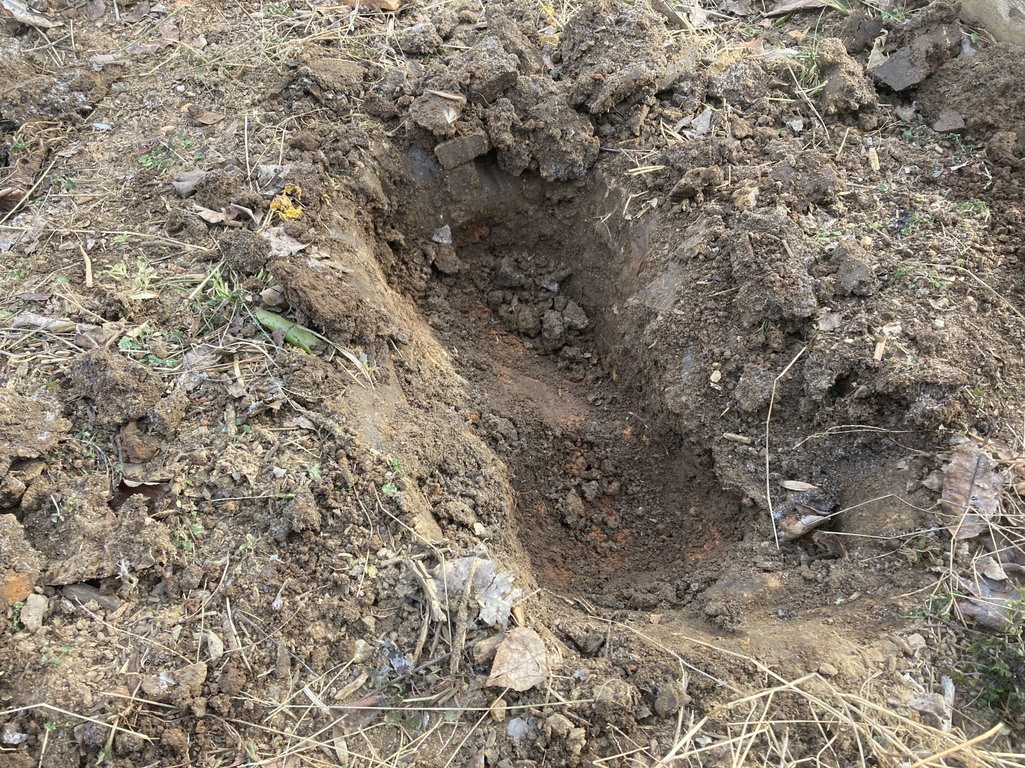 Using a Rock to Build a Dakota Fire Hole - The Organic Prepper